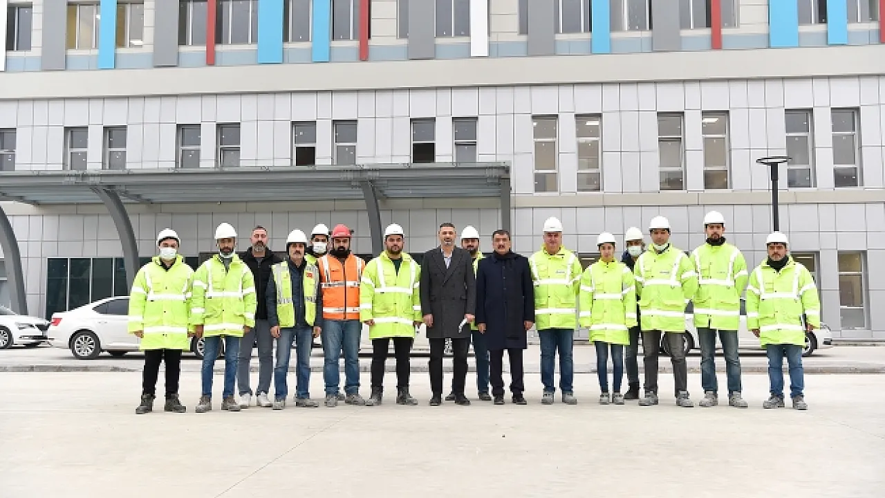Başkan Gürkan, Yeni Devlet Hastanesi inşaatında incelemelerde bulundu